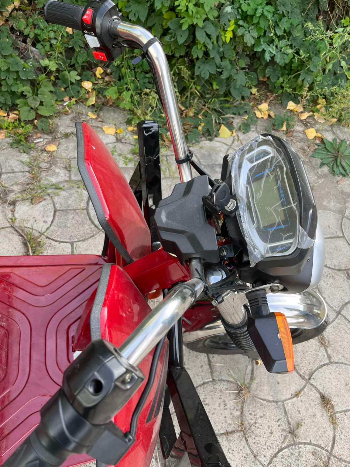 Scuter Electric cu remorca - plus1